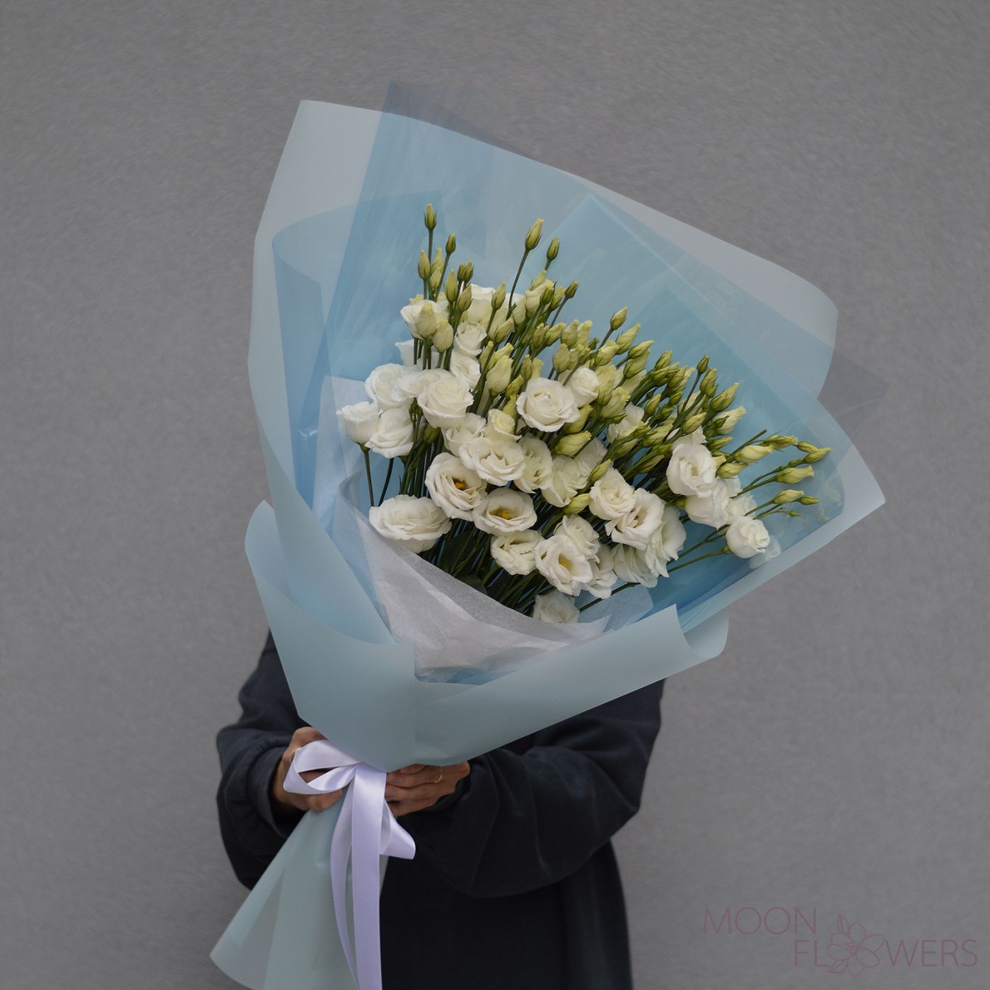 Buchet de eustoma albă (M) - Livrare flori Chișinău | MoonFlowers