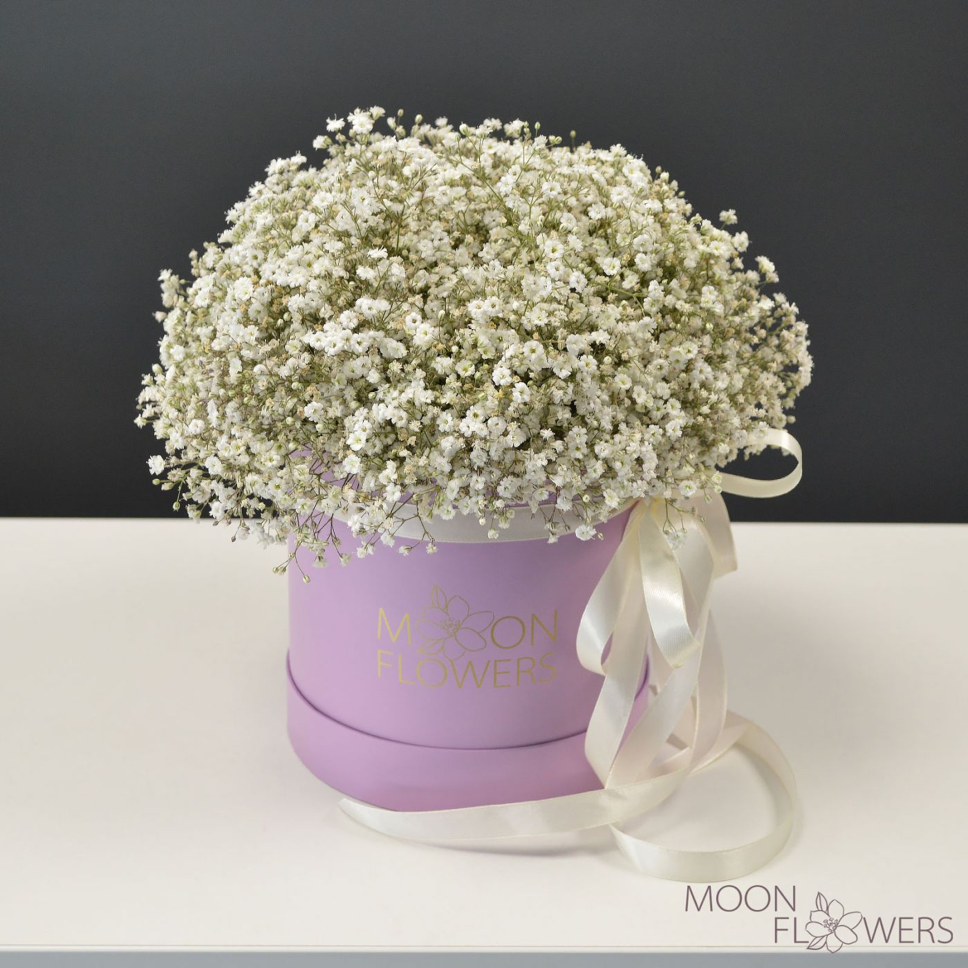 Cutie cu gipsofila - livrare flori Chișinău | MoonFlowers